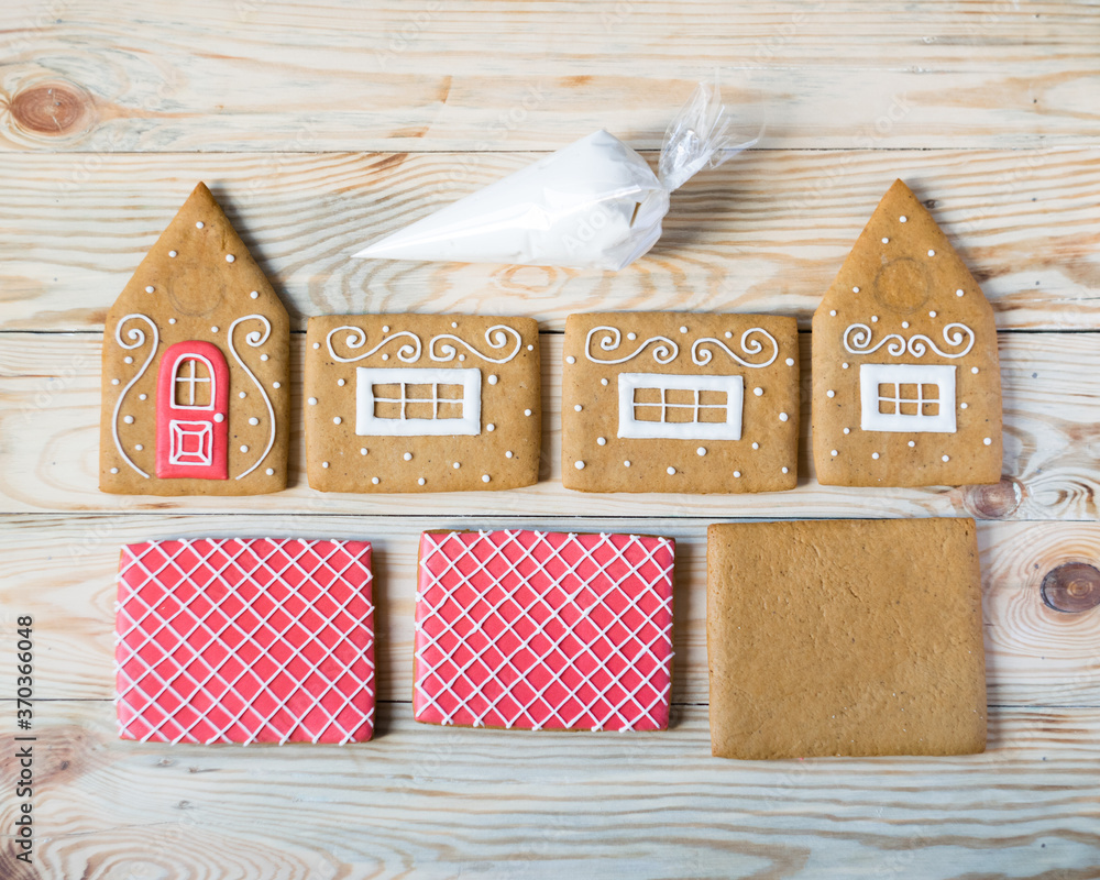 How to make gingerbread house, step by step, tutorial. Step 7 ...