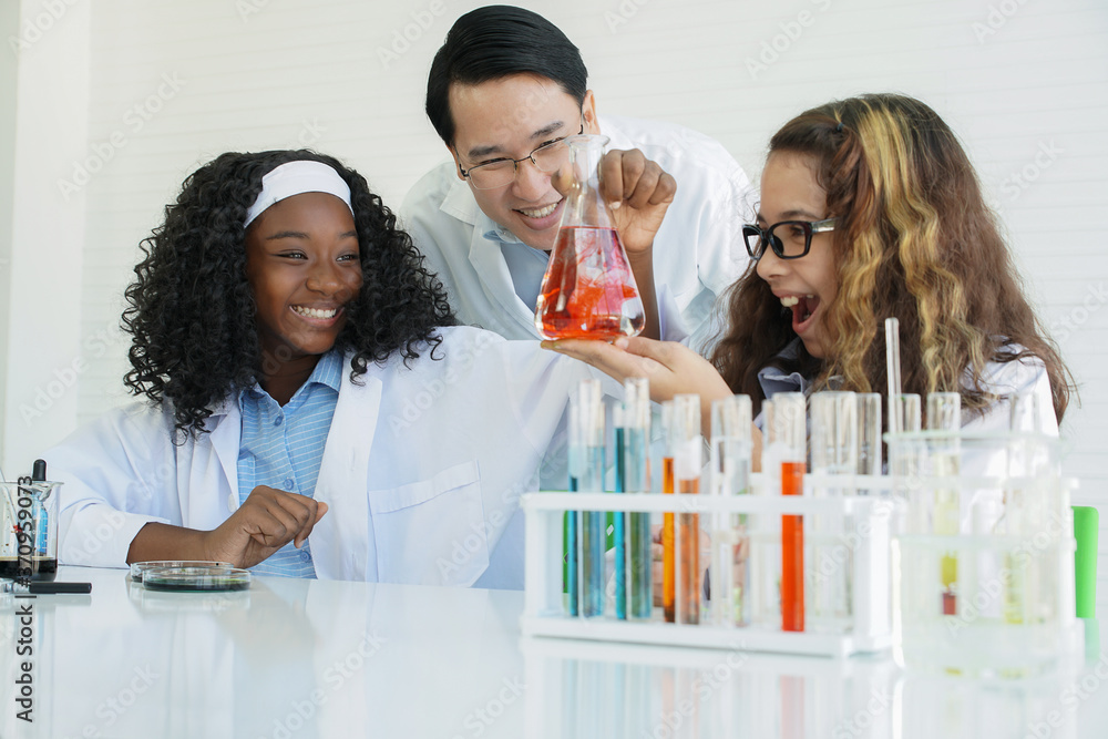 Little diversity African black and Caucasian children learning ...