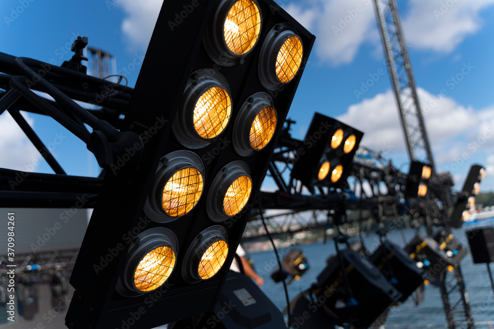 Installation of professional sound, light, video and stage equipment ...