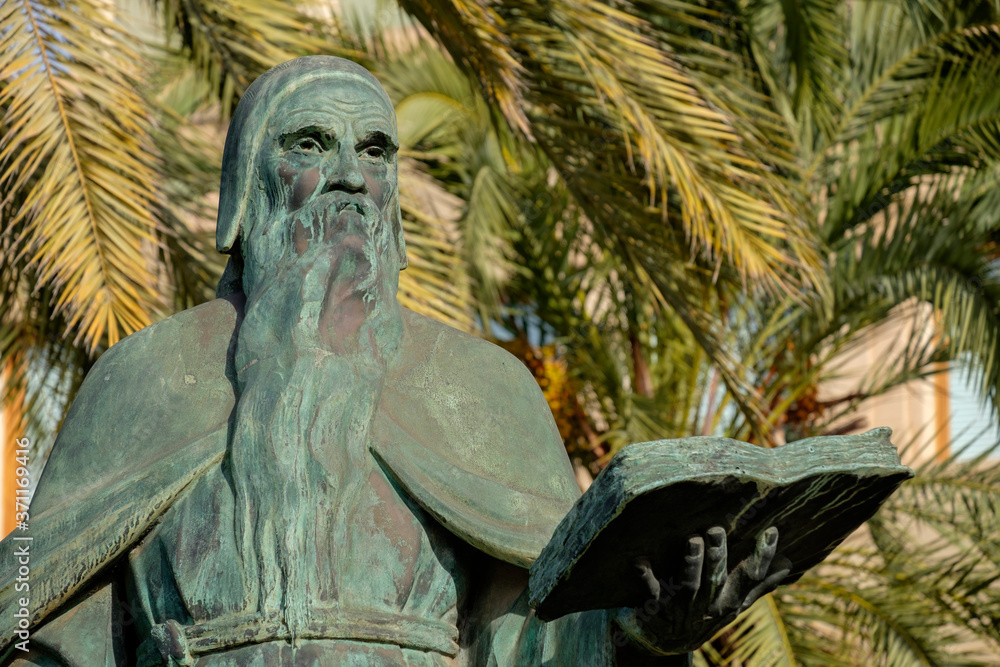 Ramon Llull, Horacio de Eguía, 1966, Bronce y piedra, Paseo de Sagrera ...