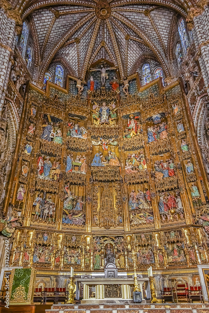 Interior of Primate Cathedral of Saint Mary of Toledo (1493) - Roman ...