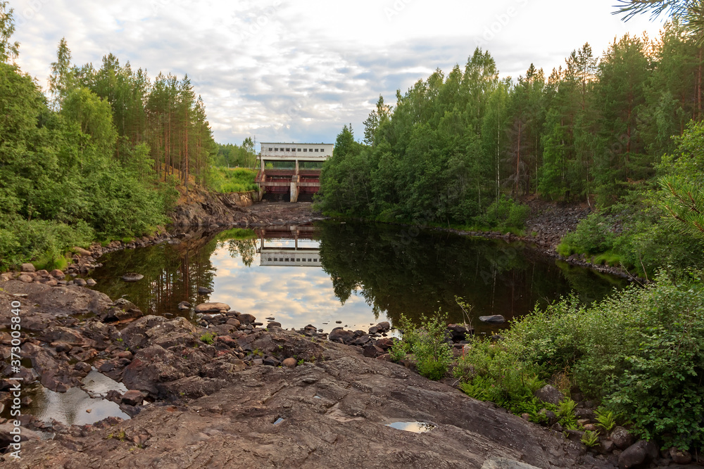 Palieozerskaya hydroelectric power plant and Suna river in Hirvas ...