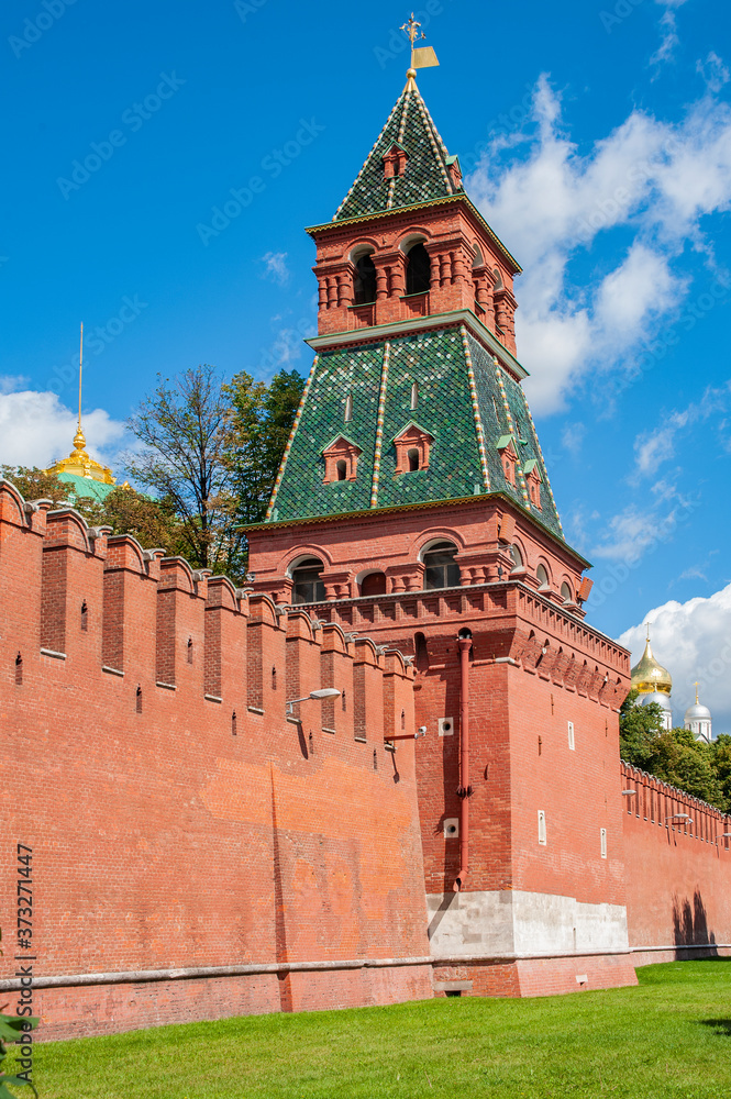 The modern territory of the Moscow Kremlin was formed at the end of the ...