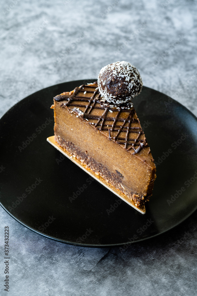 Raw Chocolate Cake with Cashew and Flavored with Date Fruit for Paleo ...