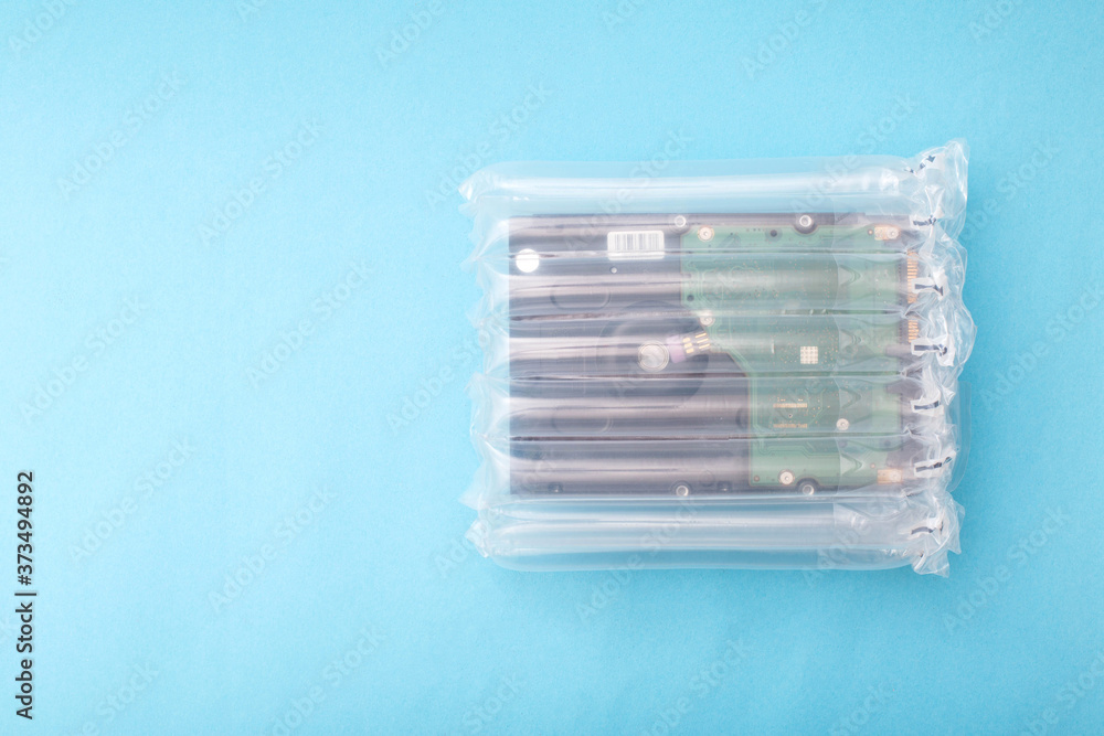 Protective air plastic packaging for transporting a parcel without ...