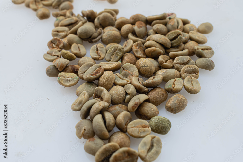 granos de cafe verde sin tostar forman en continente americano sur ...
