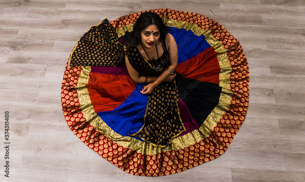Foto de Indian Female Model in traditional Chaniya choli. Navratri is ...