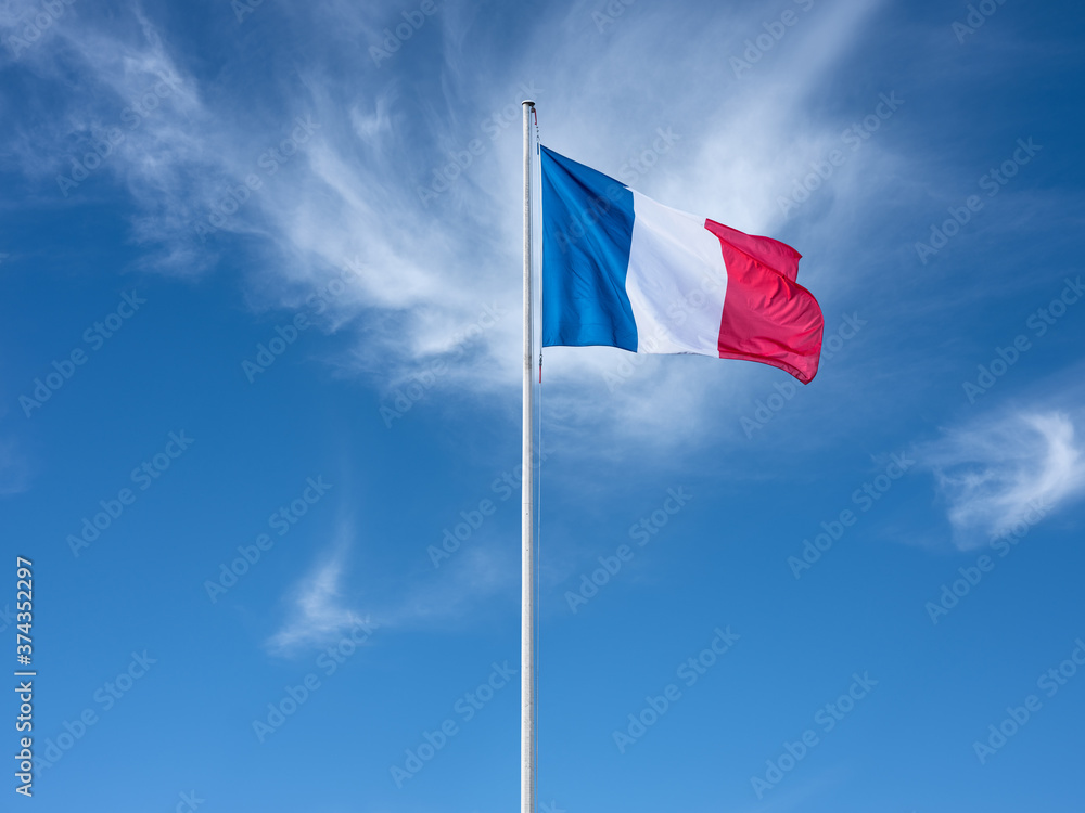 drapeau tricolore de la France sur un mat Stock Photo | Adobe Stock