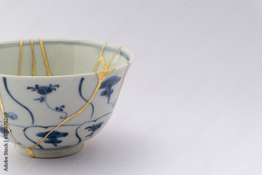 Kintsugi blue and white tea ceremony chawan tea bowl. Gold cracks ...
