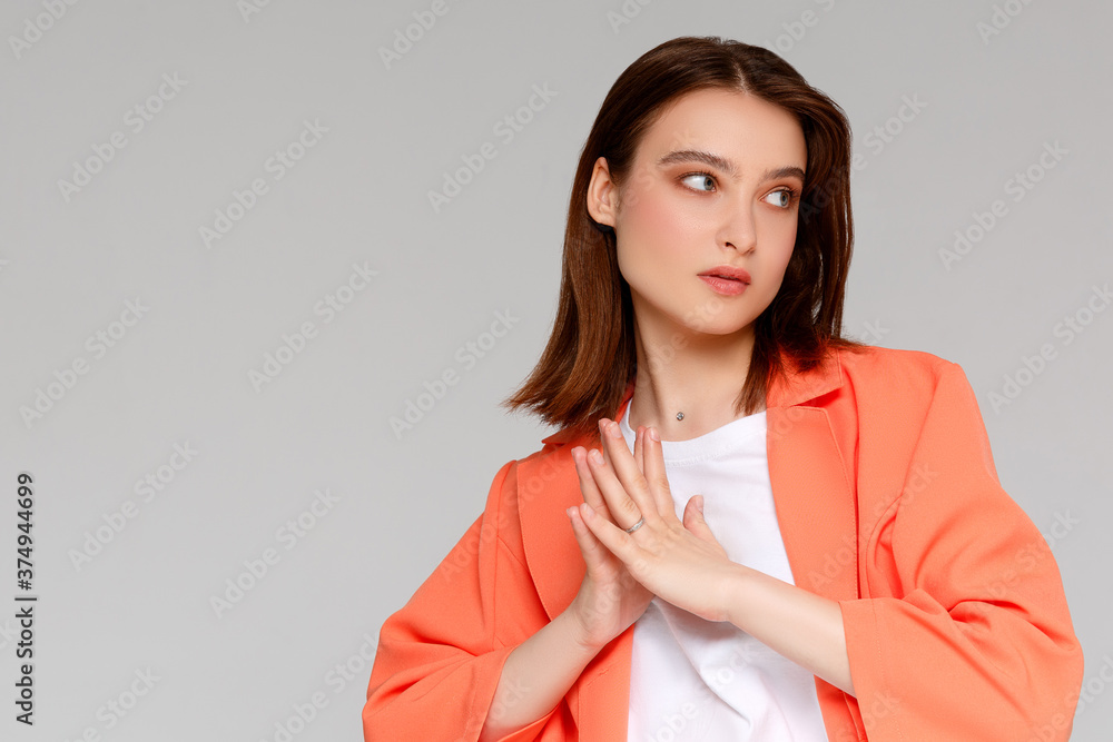 Girl scheming evil plan twiddle fingers smirking desire thinking ...