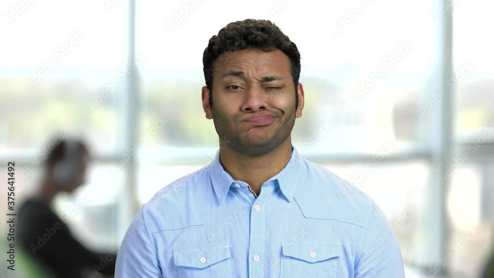 Vidéo Stock Close up Indian man making funny faces. Man making silly ...