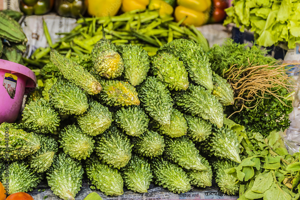Foto de Fruits and vegetables in a small market in Vagator, Goa, India ...