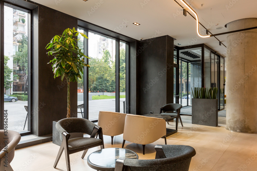 Interior of a empty modern hotel lounge cafe restaurant Stock Photo ...