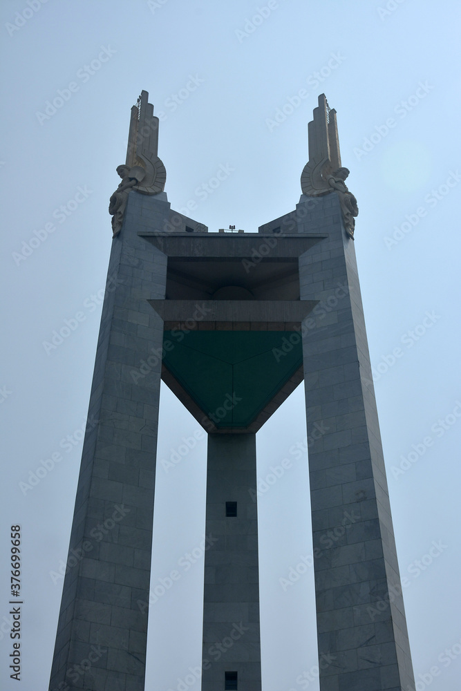 Foto de Quezon memorial circle obelisk monument tower in Quezon City ...
