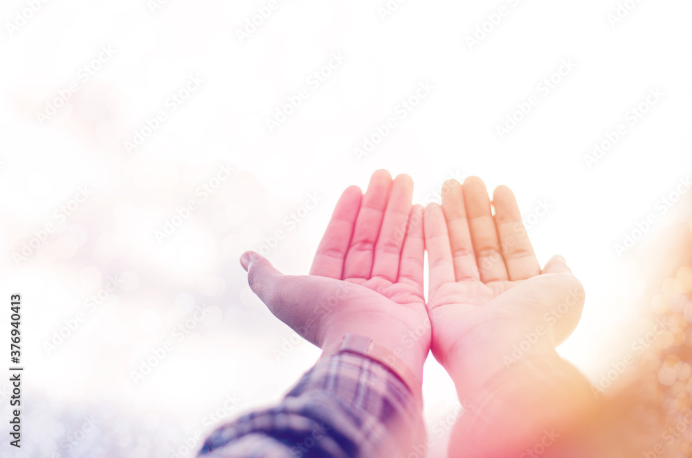 Raise your hands and praise the Lord Asking God to help repent, praying ...