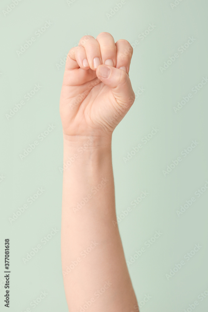 Hand showing letter E on color background. Sign language alphabet Stock ...