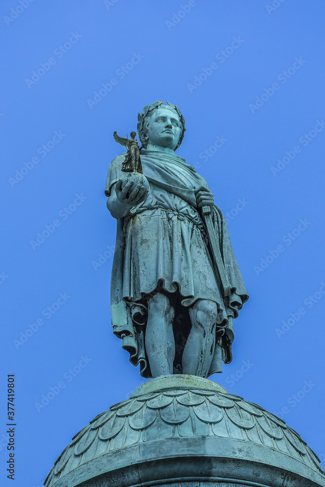 Vendome column with statue of Napoleon Bonaparte, on the Place Vendome ...