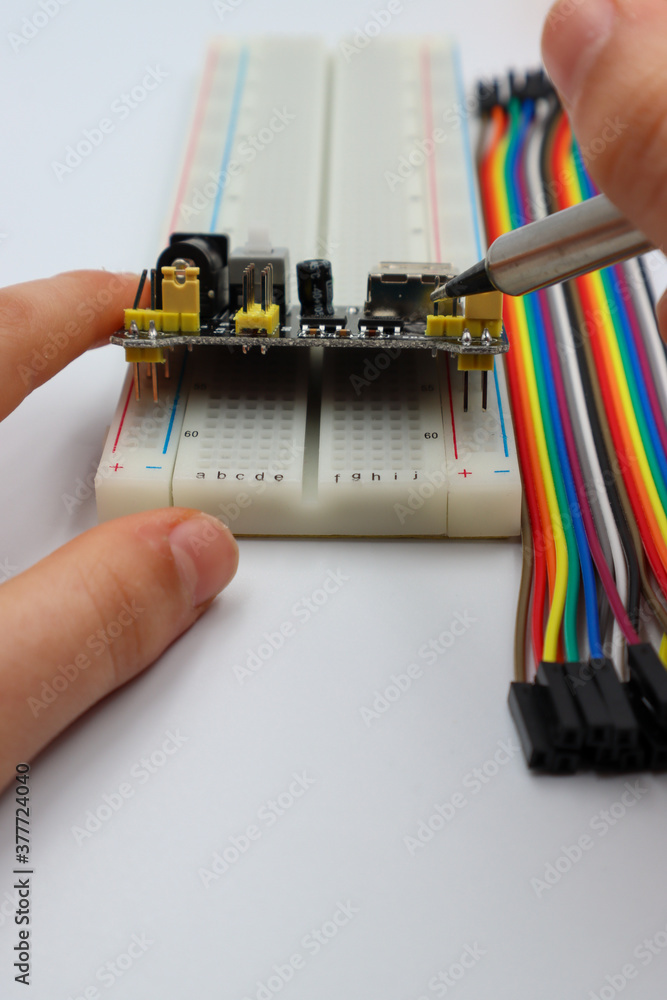 Beginner get started with electronics by creating circuits using a ...