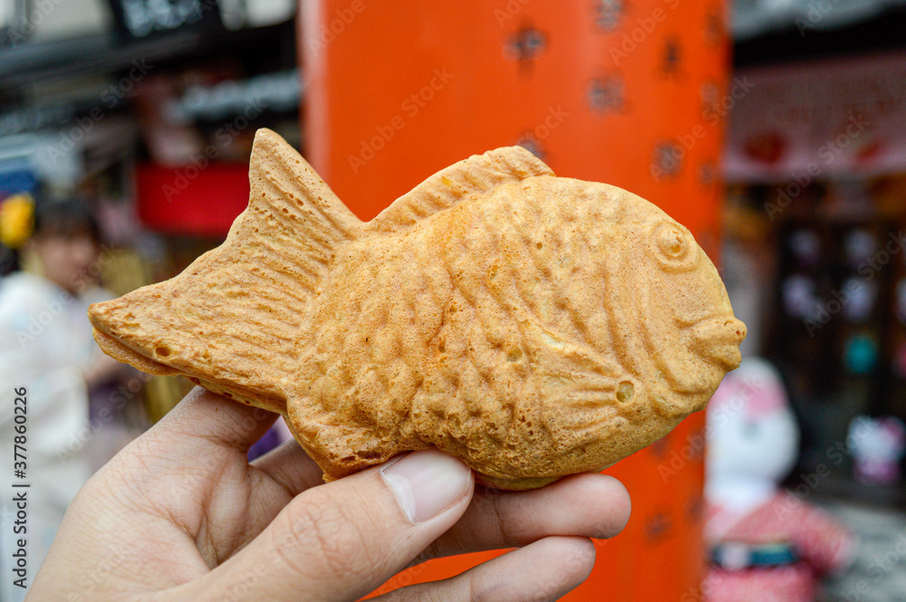 Japanese fish-shaped cake that imitates the shape of the Japanese red ...