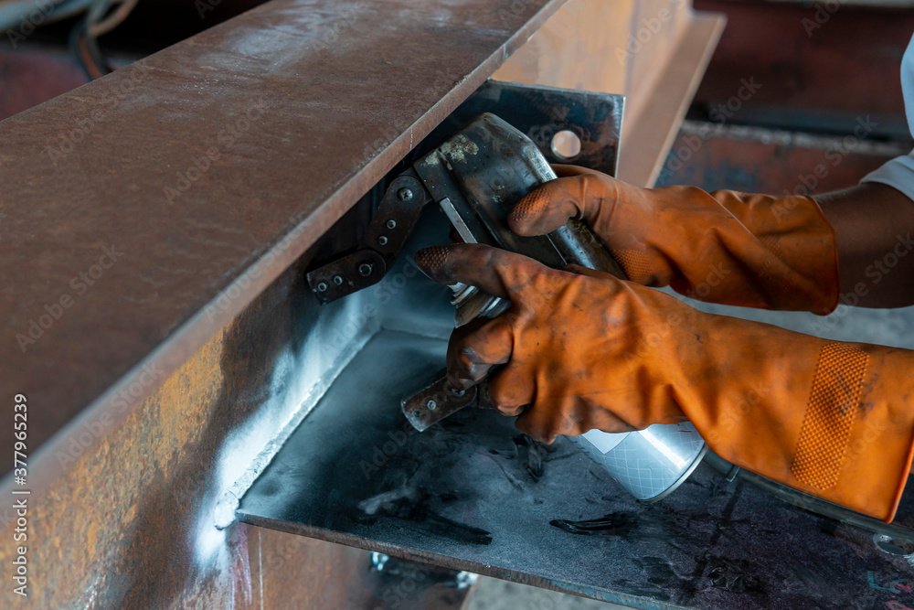 Checking defect in welded with process Magnetic Particle Testing(MT) of ...