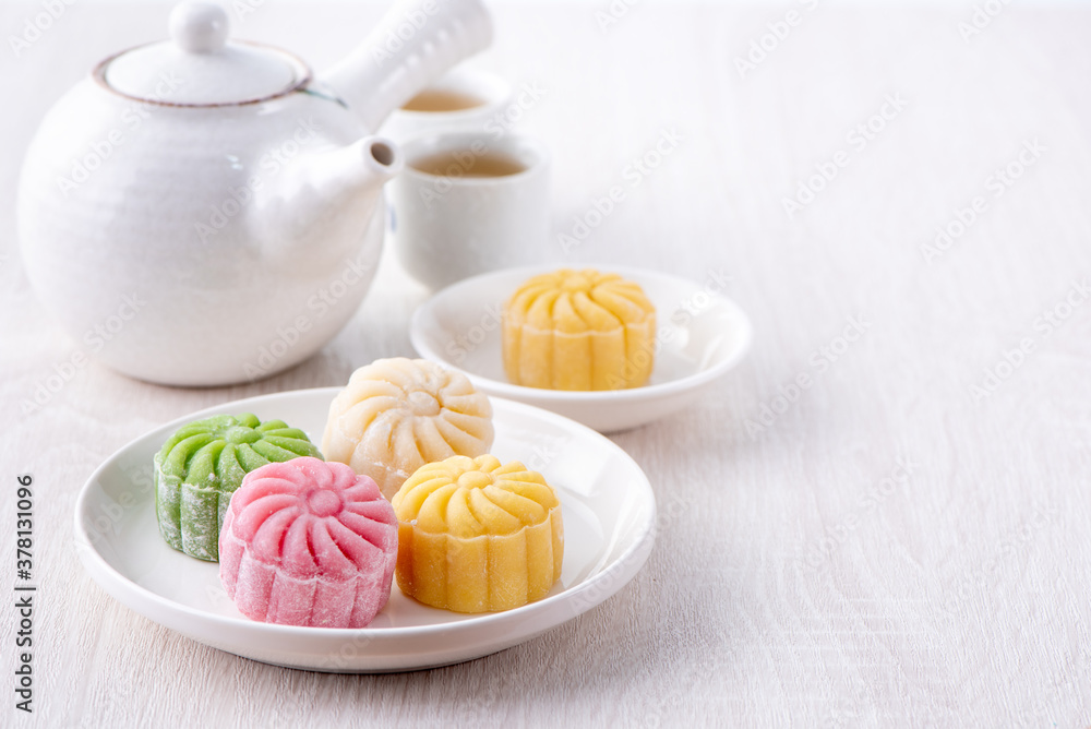 Colorful snow skin moon cake, sweet snowy mooncake, traditional savory ...