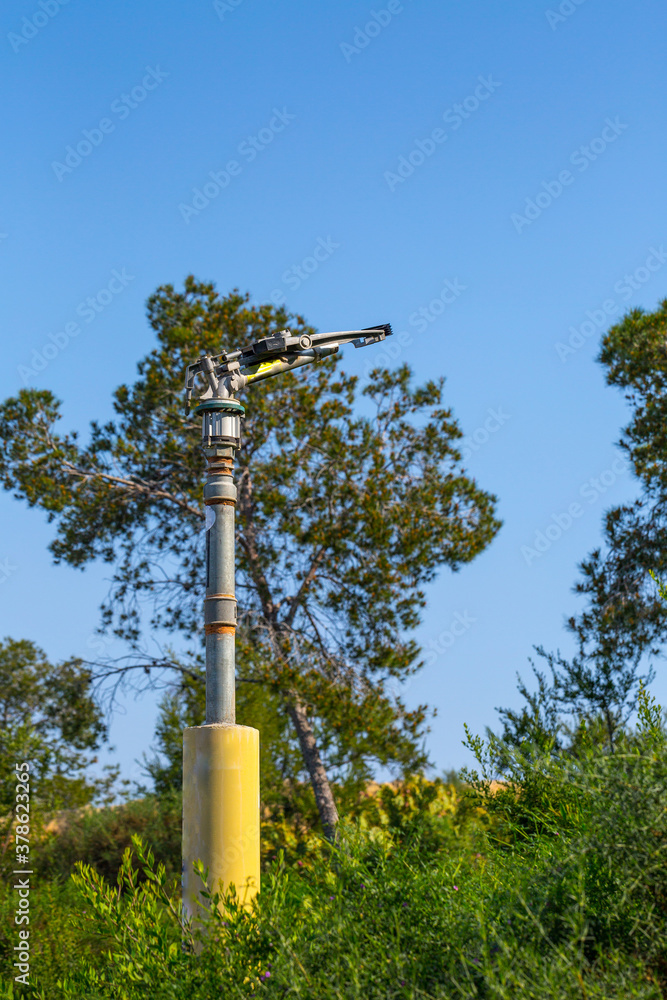 Fire sprinkler with a nozzle valve incorporated. An integral heavy-duty ...
