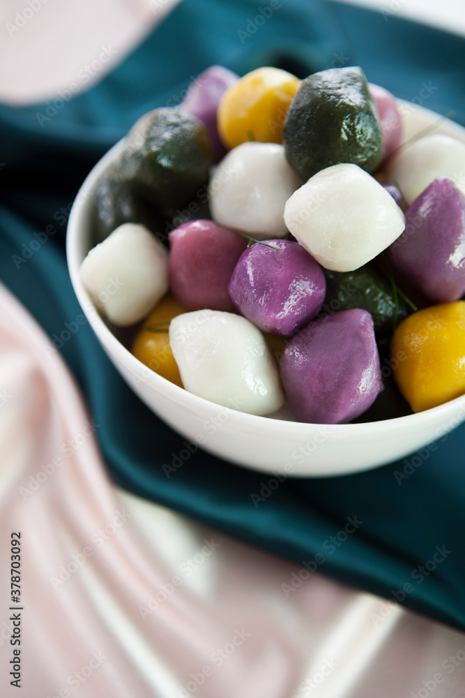 korean traditional food, songpyeon Stock Photo | Adobe Stock