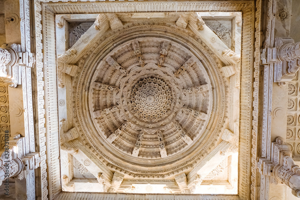 Beautiful carved white marble ceiling in Ranakpur Jain temple in ...