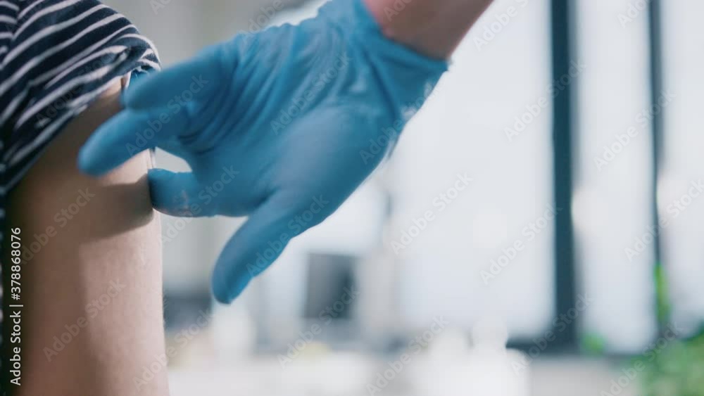 Medical Nurse in Safety Gloves and Protective Mask is Making a Vaccine ...