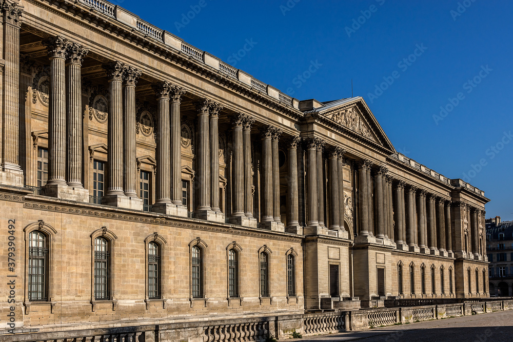 Foto de Architectural fragment of Perrault's Colonnade (1667 - 1670) in ...