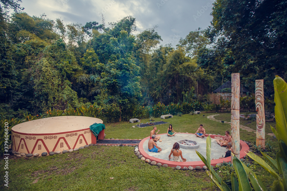 Foto de Group of people preparing for Mayan Temazcal- traditional steam ...