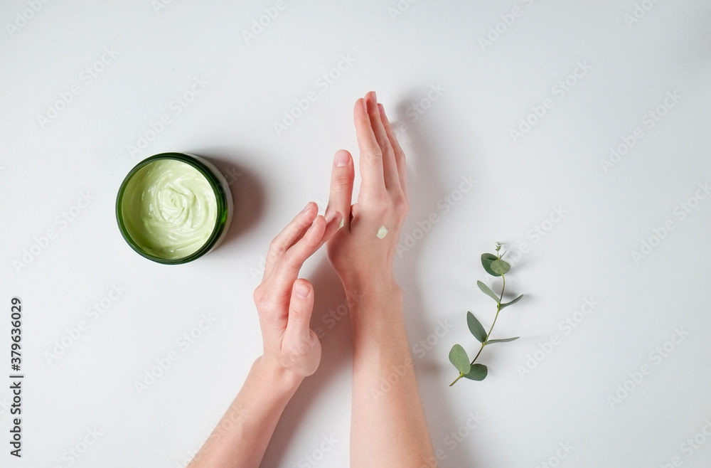 Revitalizing hand cream for healing and recovery after excessive use of ...