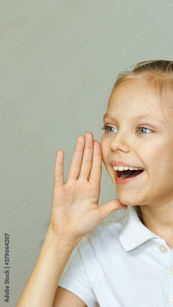 Little woman smile portrait. Side yelling with hand near head. Female ...