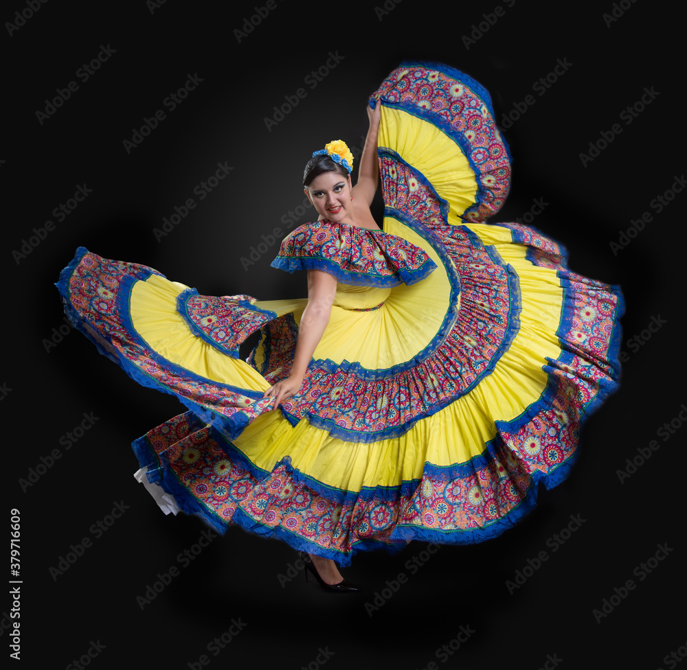 Foto de mujer mexicana de sinaloa bailarina de musica tradicional ...