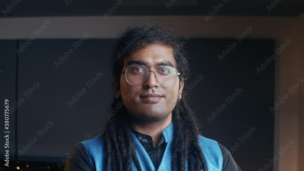Indian people. Hindi man in traditional clothes posing in front of the ...