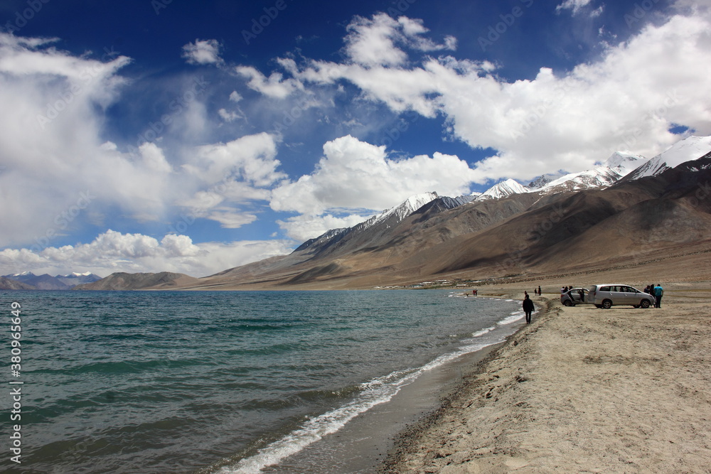 Pangong Tso, Pangong Lake, endorheic lake spanning eastern Ladakh and ...