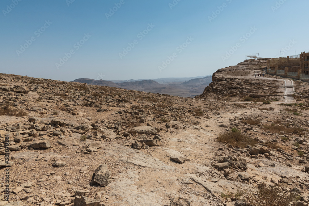 the promenade at makhtesh ramon crater near the visitor center in ...