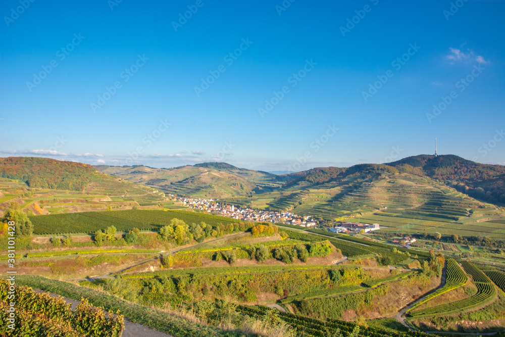 Oberbergen im Kaiserstuhl - Aussicht vom Aussichtspunkt Mondhalde ...