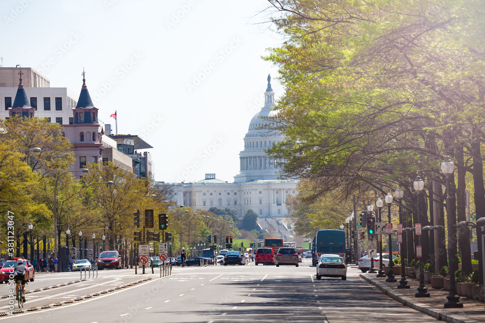 Foto de Pennsylvania Avenue towards United States Capitol Congress ...
