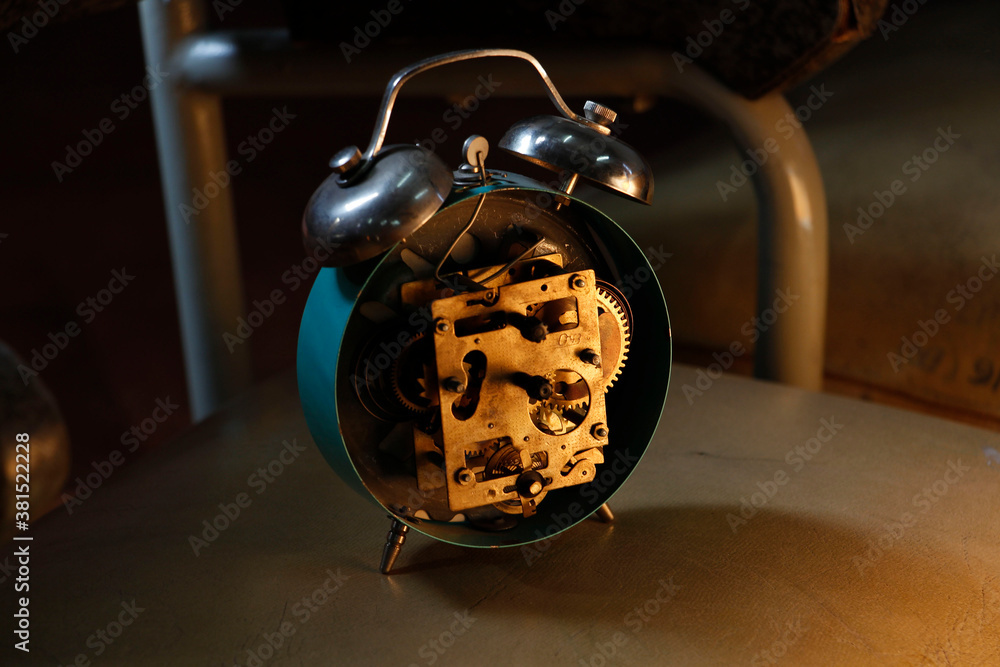 PArtes de reloj Stock Photo | Adobe Stock