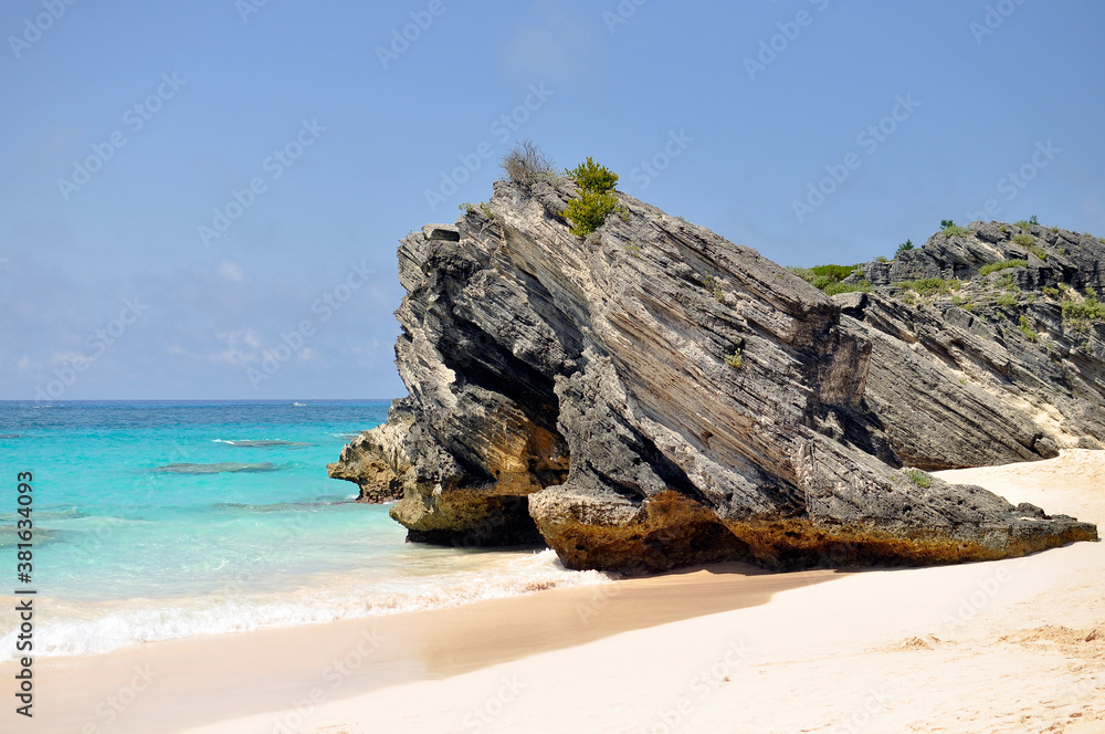 Volcanic rock at the Pink beach in Bermuda.Natural beauty of Horseshoe ...