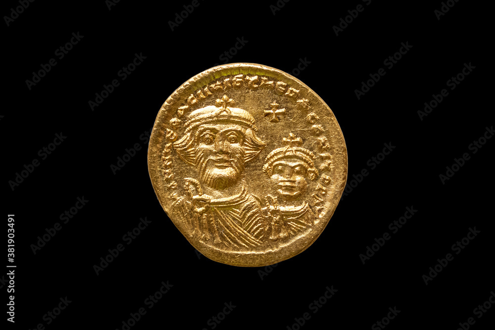 Gold Roman solidus coin of Roman Emperor Justinian I AD527-265 cut out ...