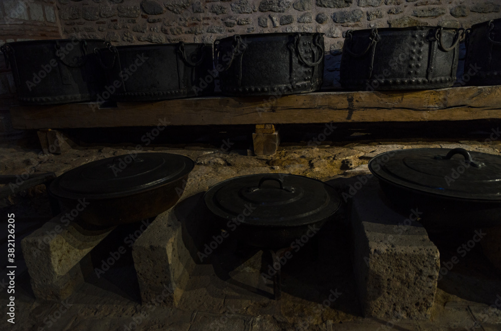 Foto de Istanbul, Turkey - Mary 05, 2018: Gorgeous decorated buildings ...