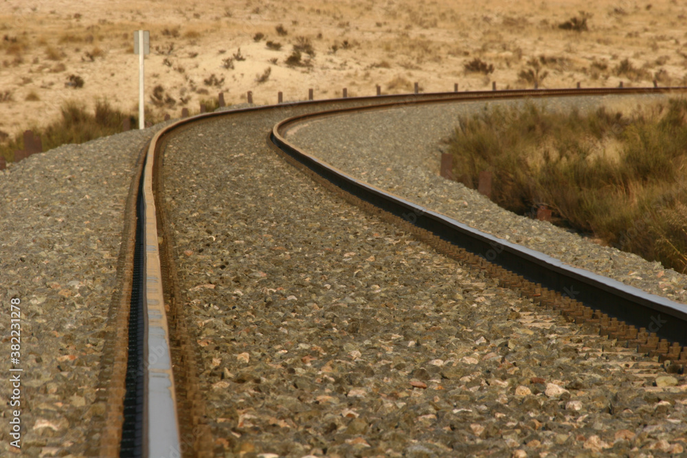 Póster Tramo en curva de una vía de ferrocarril – Cuadro para Pared ...
