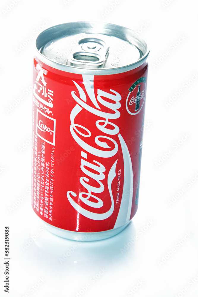Canette de Coca Cola. Stock Photo | Adobe Stock