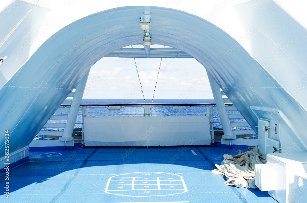 Panoramic ocean views from open promenade deck onboard luxury ...