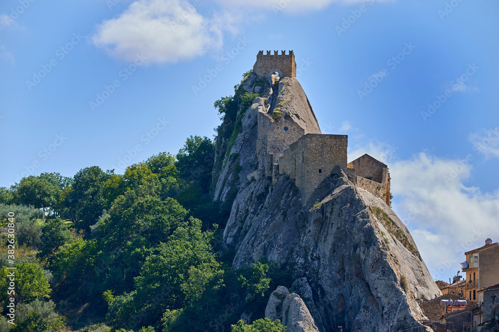 detail of the Sperlinga castle in the provinces of Enna in Sicily Stock ...