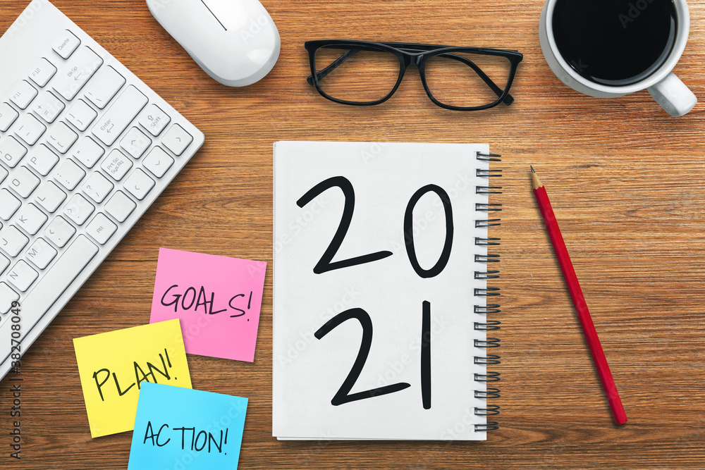 Foto de 2021 Happy New Year Resolution Goal List - Business office desk ...