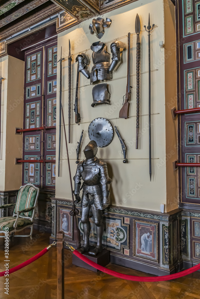 Interior of Cheverny Castle: The Arms room - largest room in castle ...