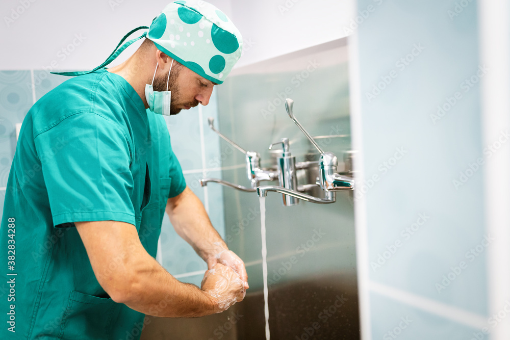 Surgeon washing hands to operation using correct technique for ...